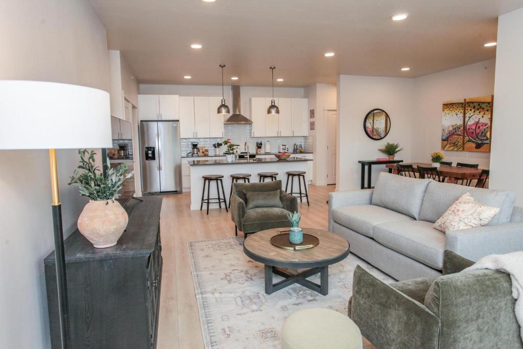 Yellowstone Flats, Livingston (updated prices 2025)