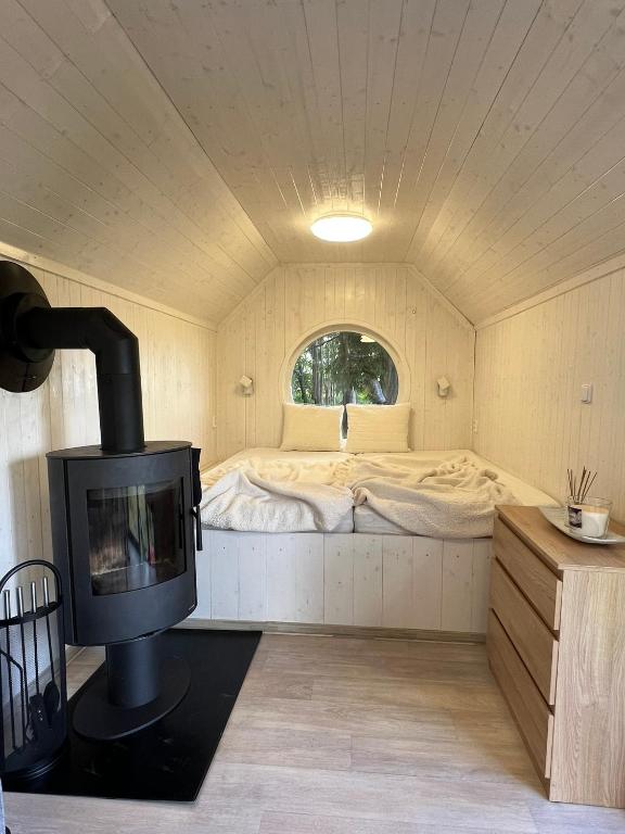 Maringotka u lesa, Staňkovice (updated prices 2025)