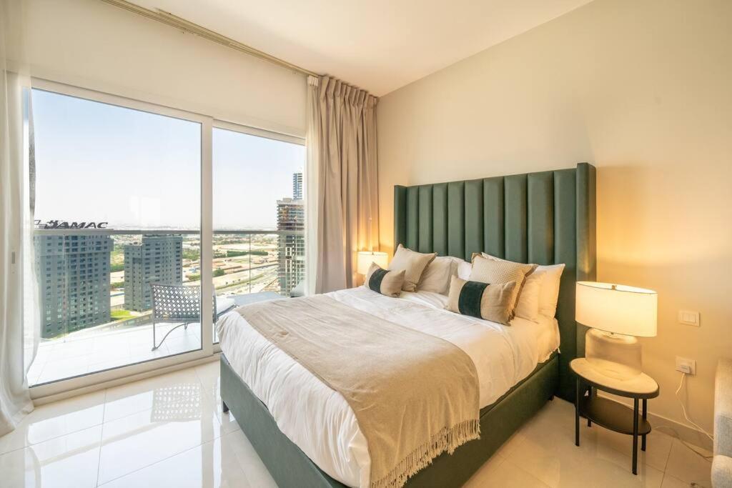 Stunning High Floor Studio Apartment in BusinessBay, Dubai (updated ...