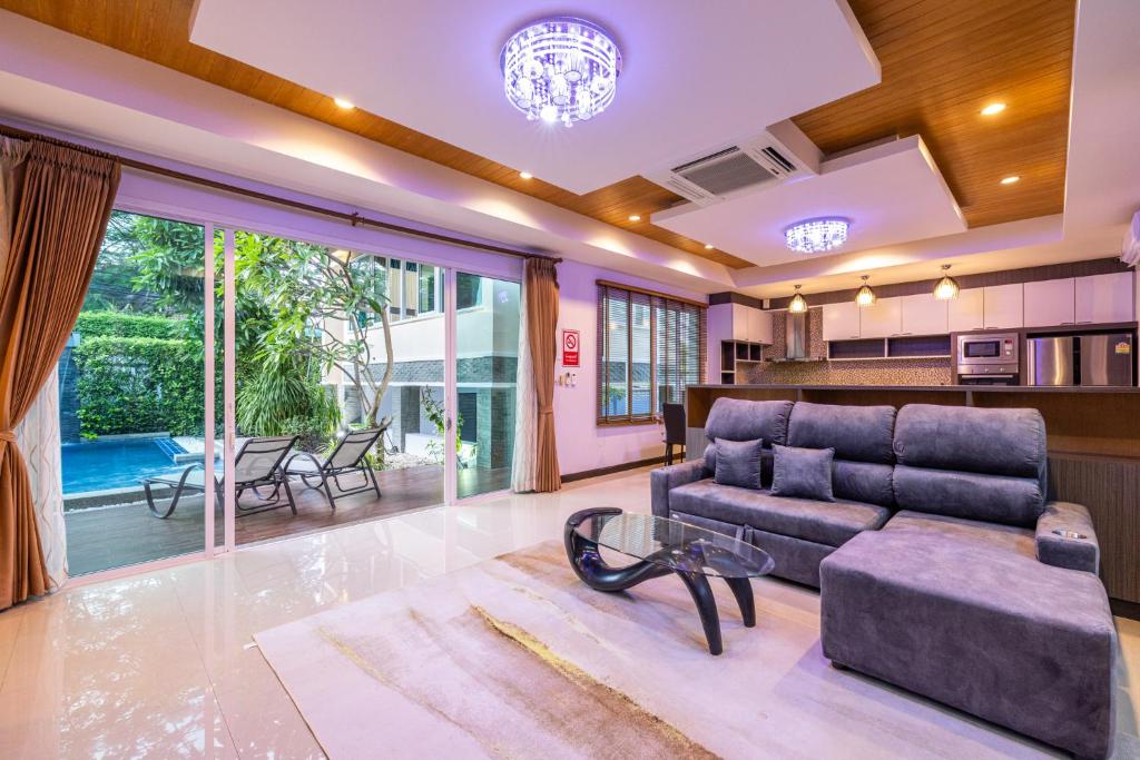 Kana Hotel Phuket普吉岛卡娜酒店, Rawai Beach (updated prices 2025)