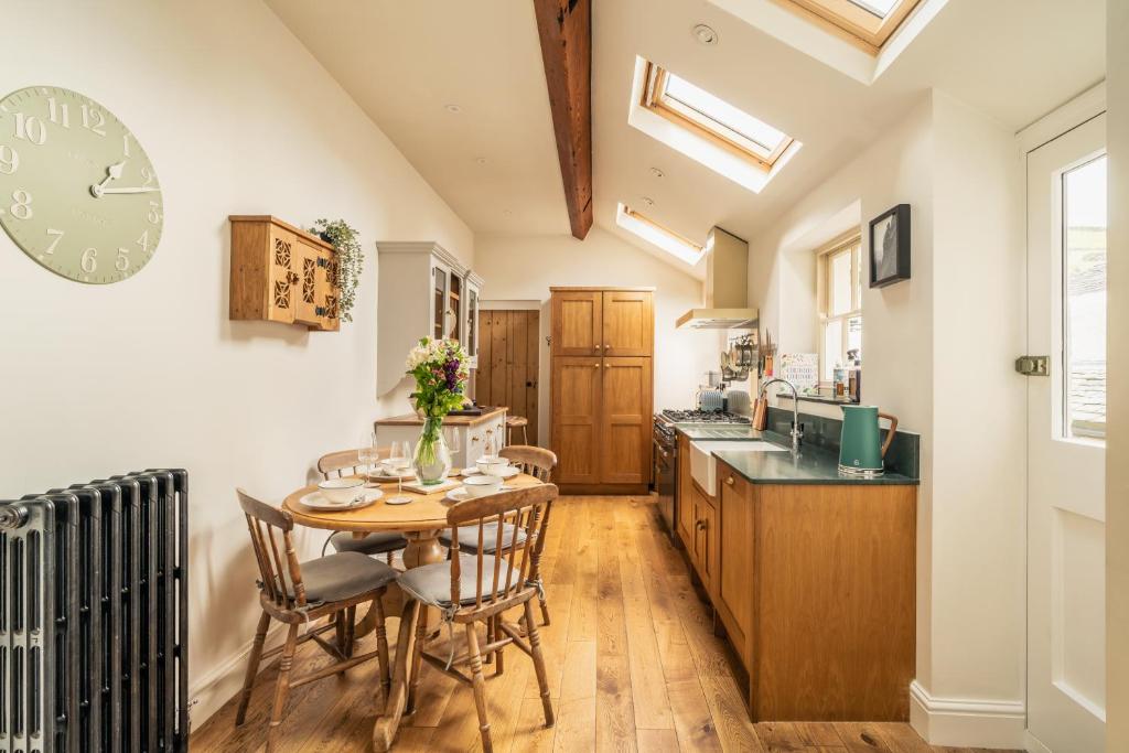 No 3, Home in Staveley, Staveley (updated prices 2026)