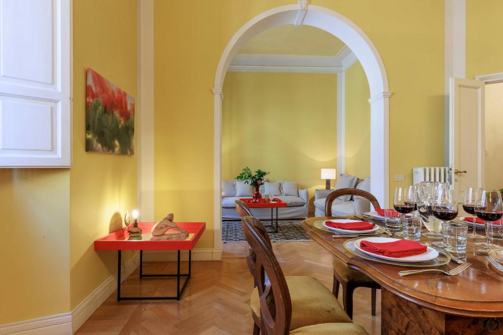 Florence Huge Apartment with Private Garden, Florence (updated prices 2025)