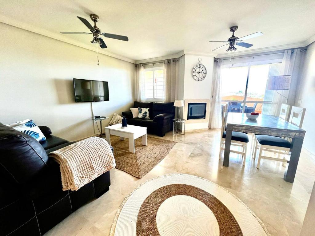 Chasing The Sun, Manilva (precios actualizados 2025)