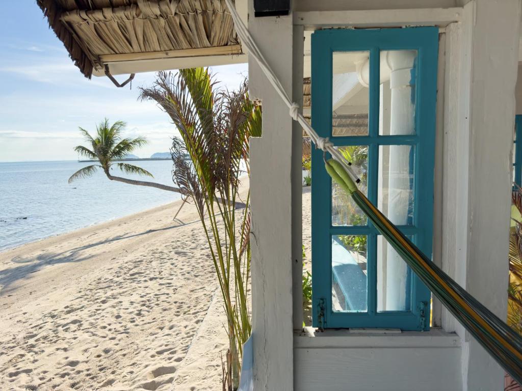 Sand Terrace Beach Bungalows, Ban Tai (updated prices 2025)