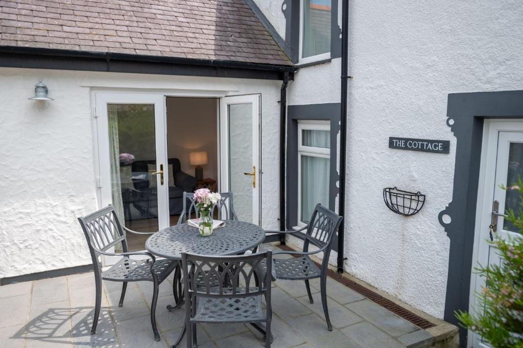 The Cottage, Moelfre (updated prices 2025)