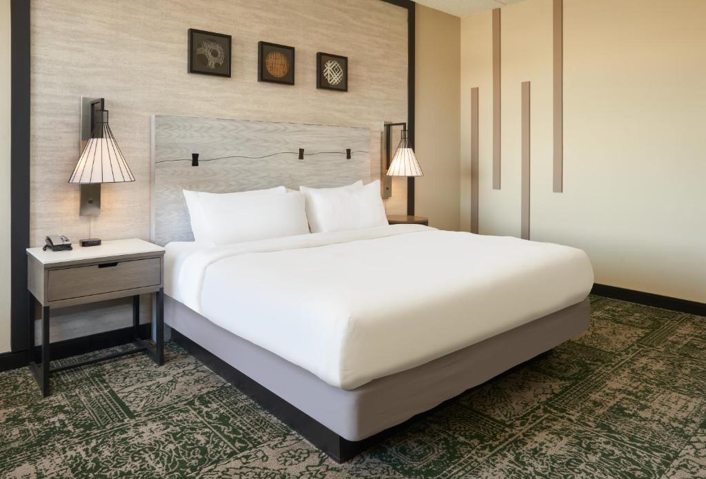 Hilton Appleton Paper Valley, Appleton (updated prices 2025)
