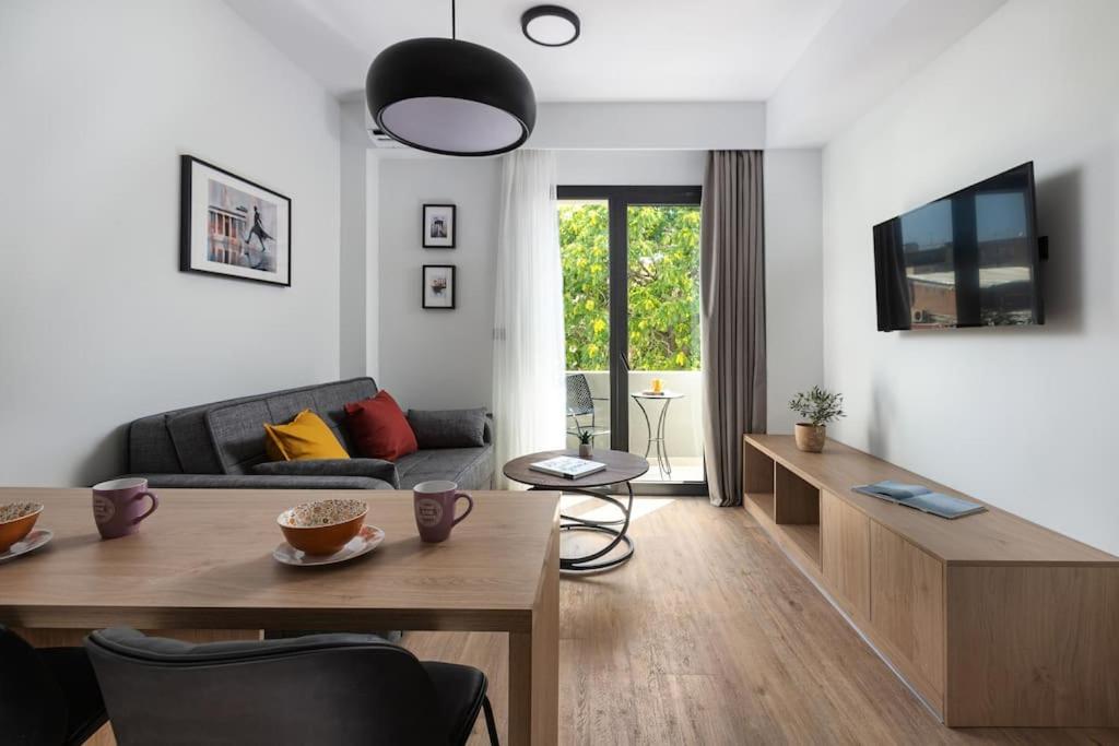 The Meta Stay - Rooftop Access Downtown Suite, Athens (updated prices 2024)