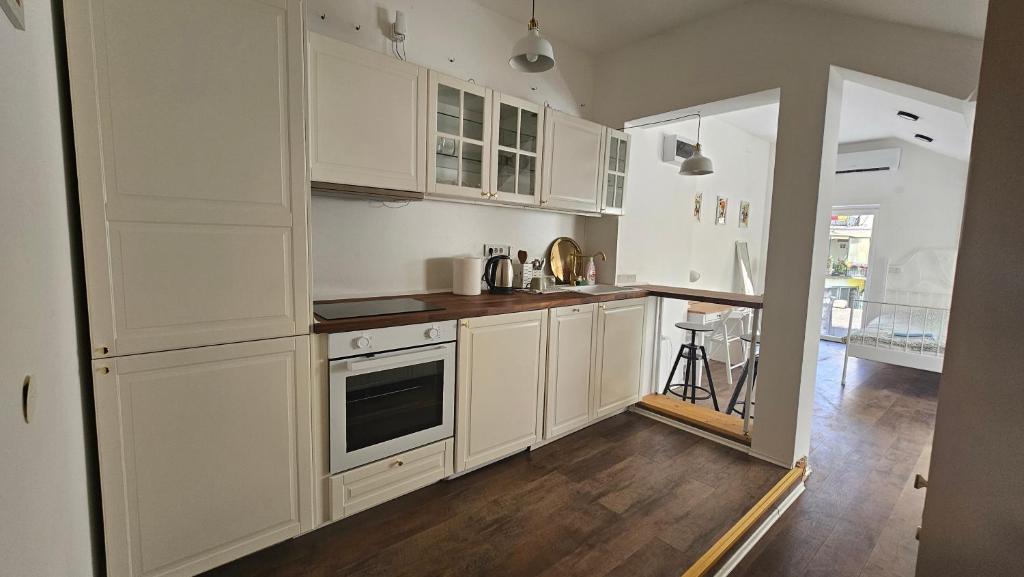 MB Apartments 2 - Downtown loft, Novi Sad (updated prices 2025)