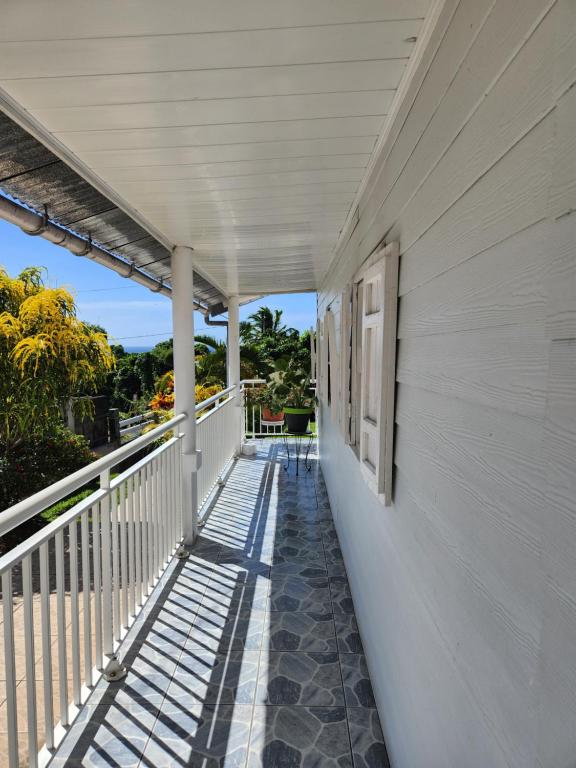 Caz Mangoustan chez R'Marine439 locations saisonnières, Sainte-Rose ...