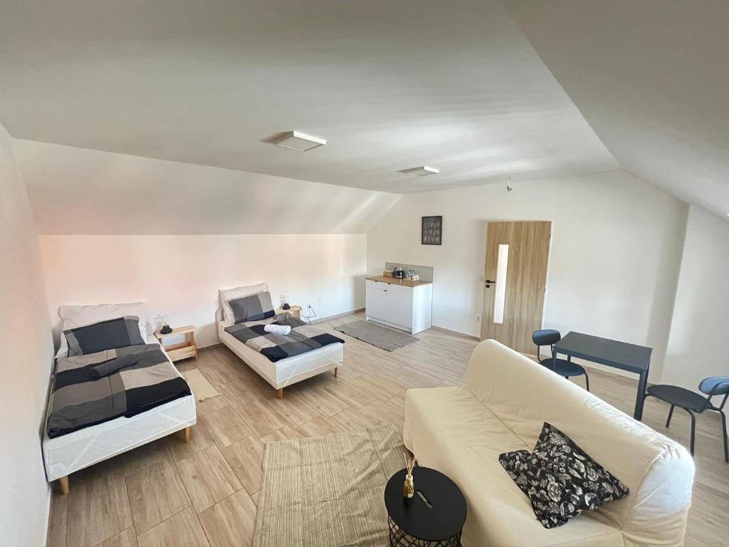 Statek, Libice nad Cidlinou (updated prices 2024)