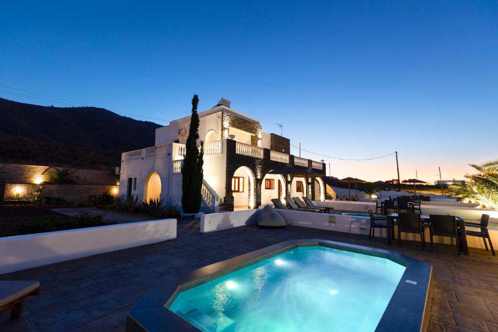 Rhenea Resort, Imerovigli (updated prices 2025)