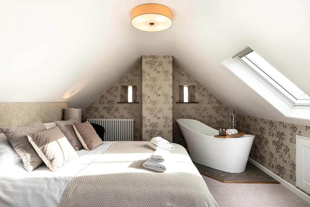 Beach Tree House, Gloucestershire (updated prices 2026)