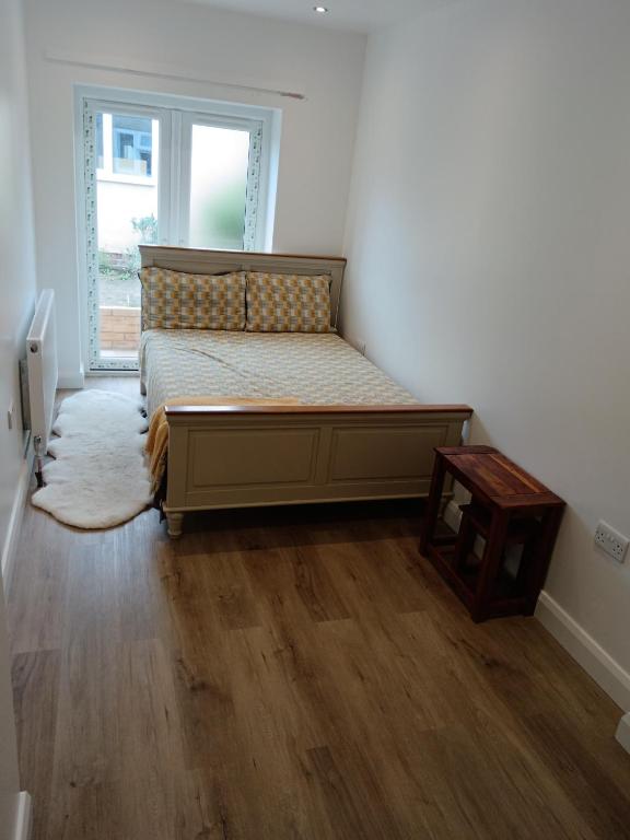 house, Rainham (precios actualizados 2025)