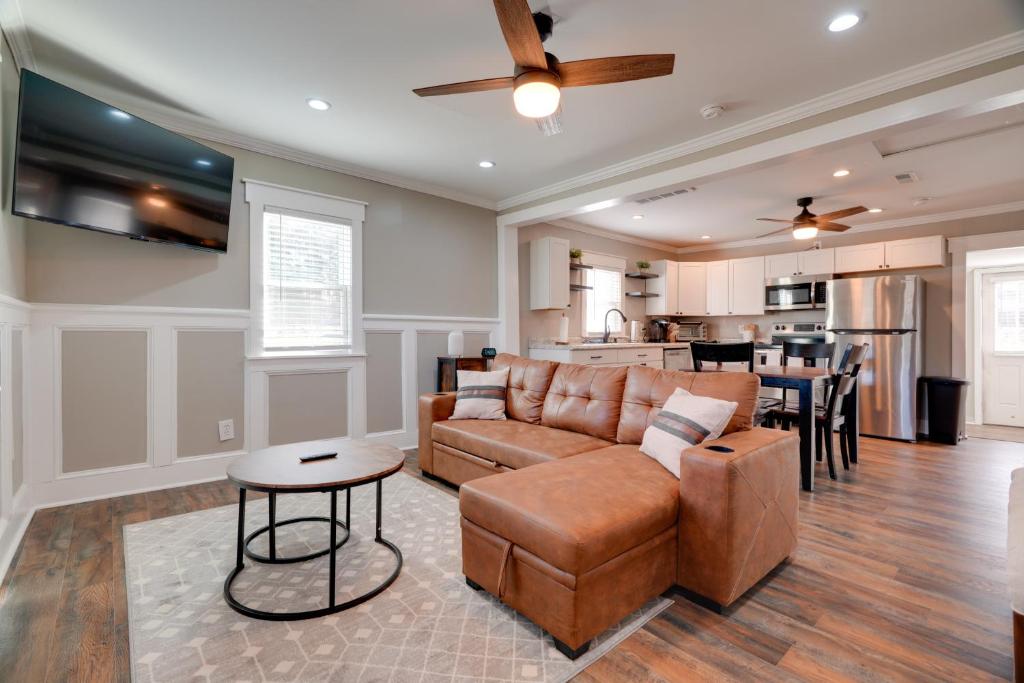 Cozy Blackstone Getaway Less Than 2 Mi to Downtown!, Blackstone ...