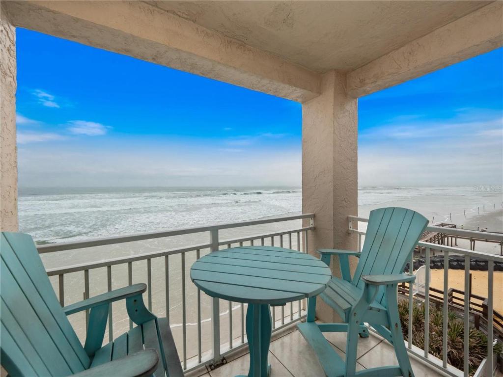 Palm House 3A - 3 Bedroom 2 Bath Oceanfront Paradise, New Smyrna Beach ...