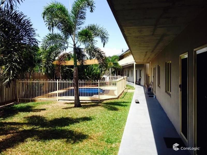 Edmonton Lodge, Edmonton (updated prices 2026)