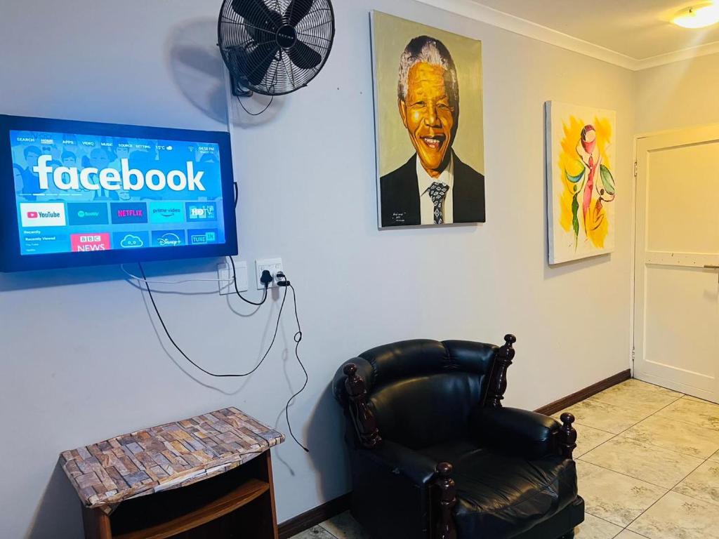 Parow city -Andrienna Lodge, Cape Town (updated prices 2024)