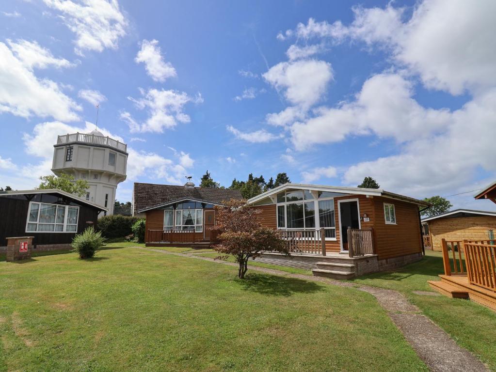 Pebble Beach Chalet, Seaton (updated prices 2026)