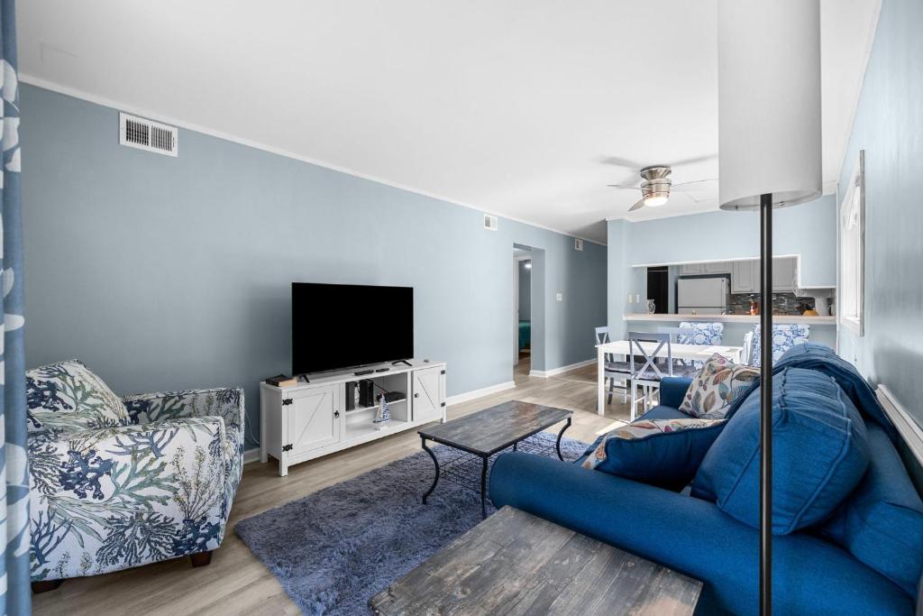 Pools, Grill, Quiet Balcony, Slps 6- Mariners Cove by myBeach Vacation ...