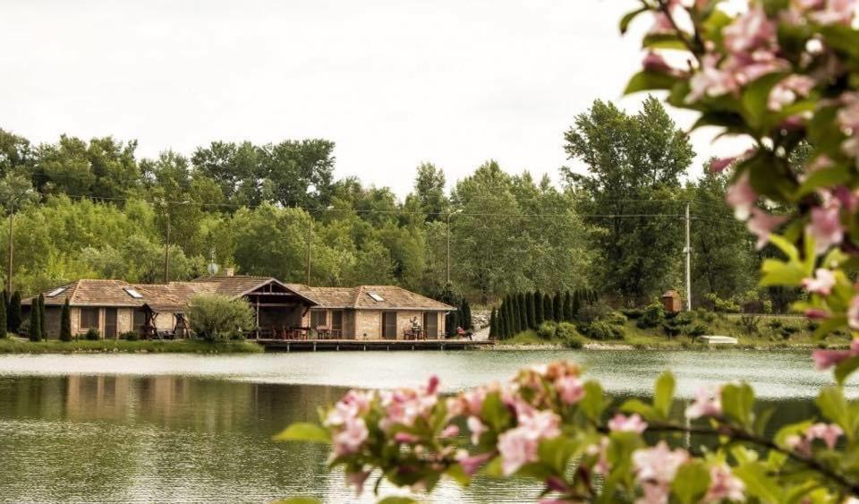 Lógató Panzió, Esztergom (updated prices 2025)