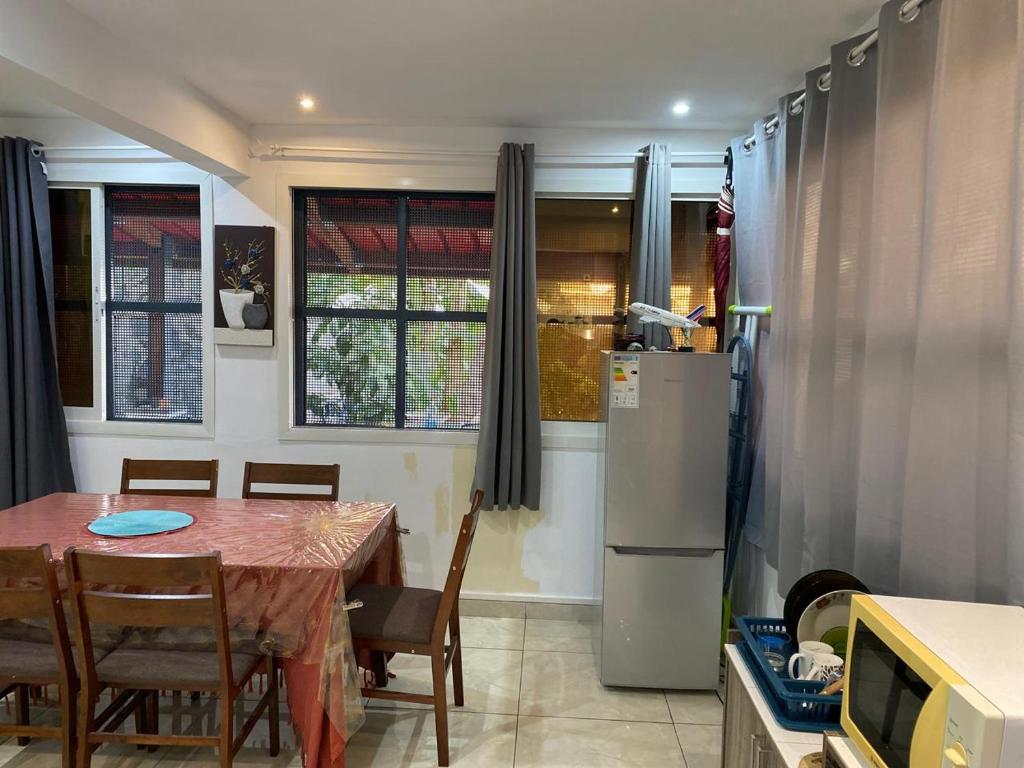 Dallas Building, Mamoudzou (updated prices 2024)