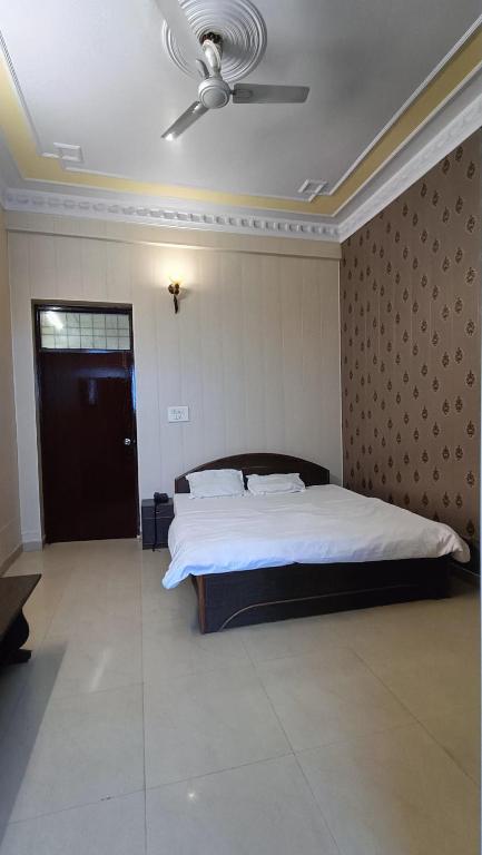 M D Palace, Lucknow (updated prices 2025)