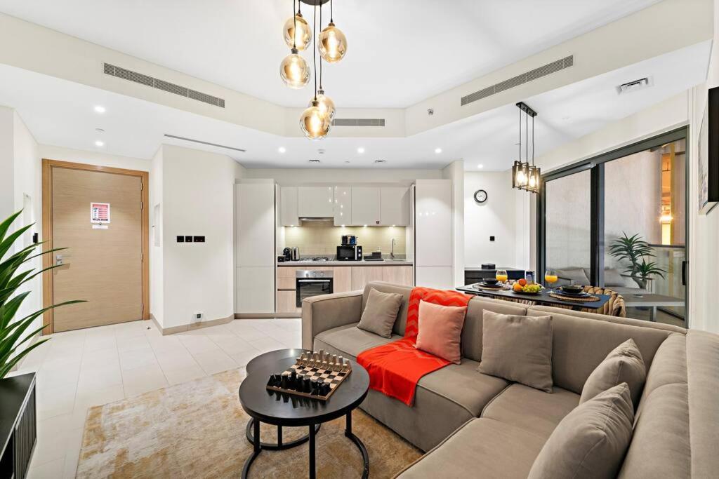 FIRST CLASS 2BR Glam Getaway, Dubai (updated prices 2025)