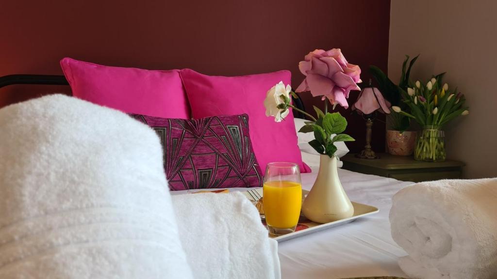 The 0val by Spires in Swadlincote, Swadlincote (updated prices 2025)