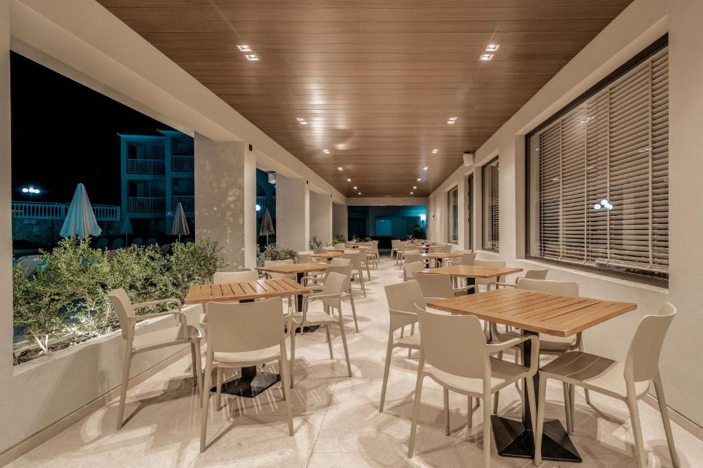 Planos Deluxe, Zakynthos (updated prices 2025)
