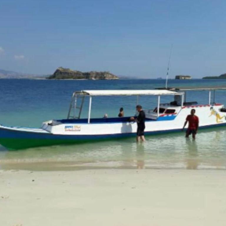 Riung 17 pulau, Boras (updated prices 2025)