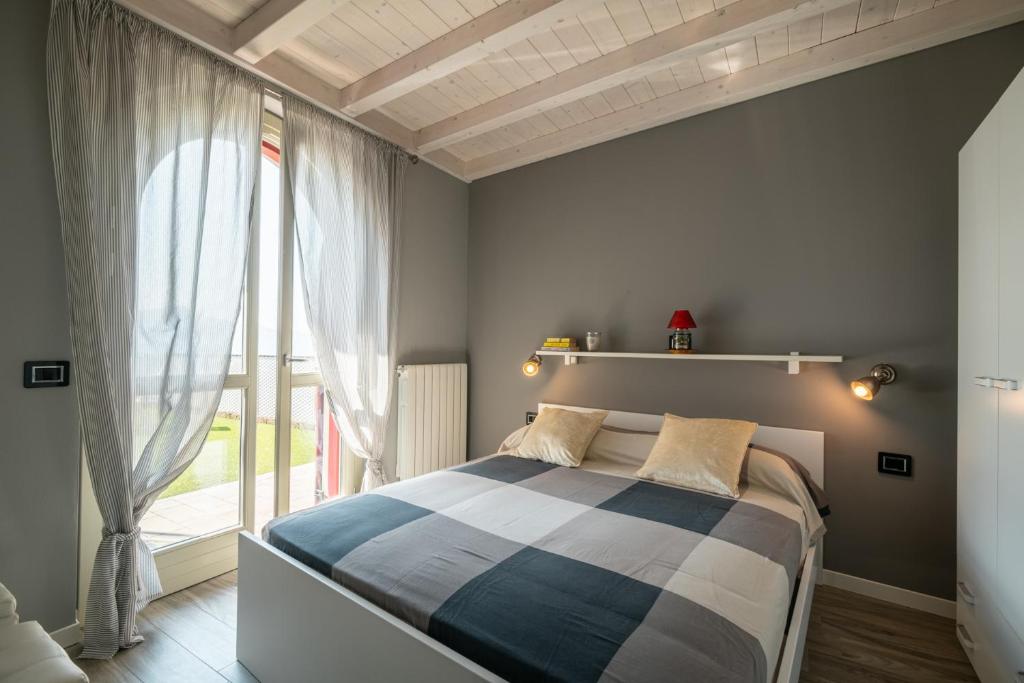 Panorama, Parzanica (updated prices 2025)