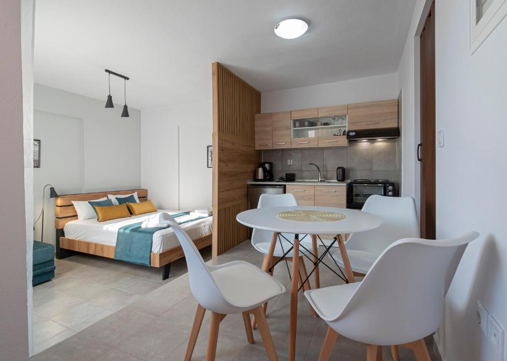Pamelia Suites by RentalsPro - Nea Moudania Halkidiki, Nea Moudania ...