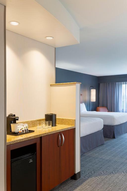 Courtyard by Marriott Madison West / Middleton, Middleton (updated ...