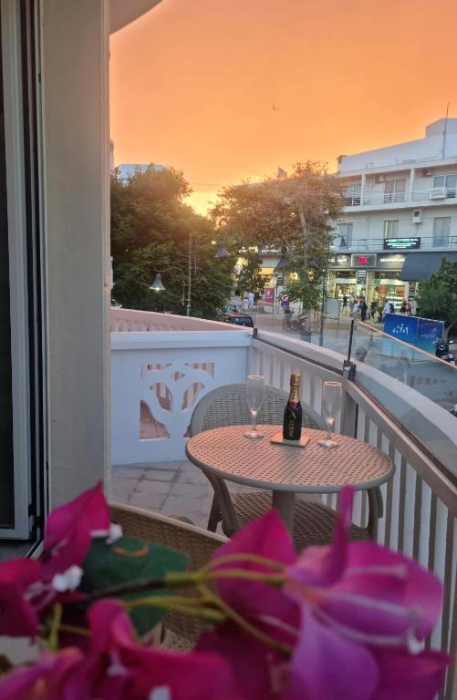 Golden City Center Suites, Rhodes Town – Updated 2024 Prices