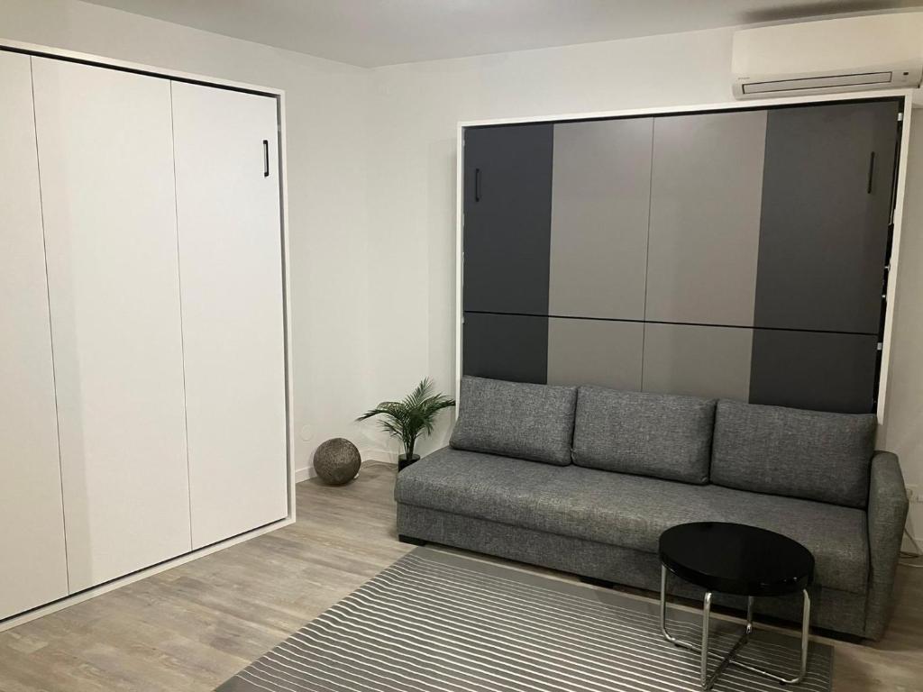 Border Monaco, Frontière Monaco, Beausoleil (updated prices 2025)