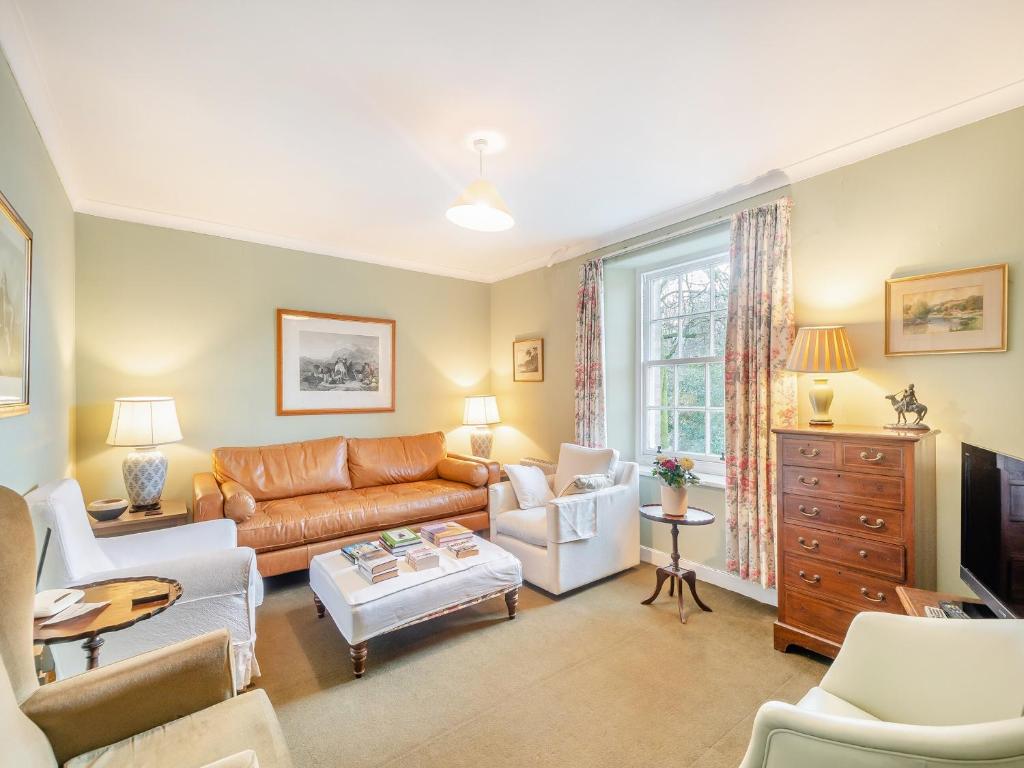 Rhodas Cottage, Strachur (updated prices 2024)