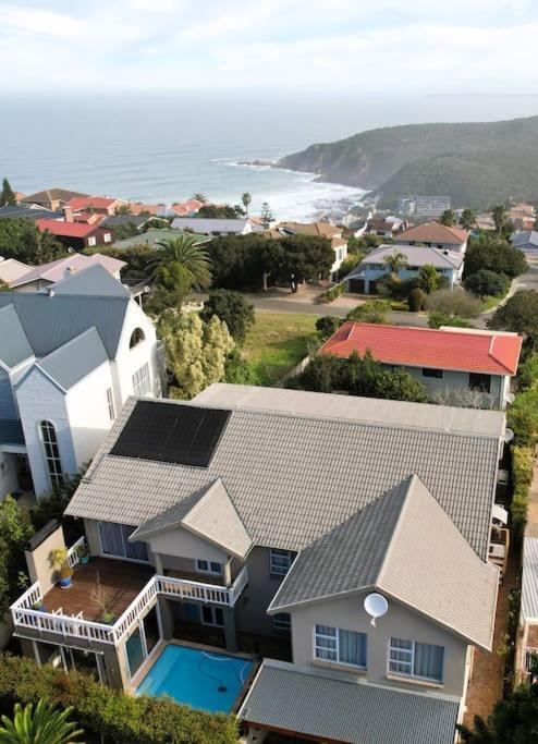 Vibe Beach House, Herolds Bay (updated prices 2025)