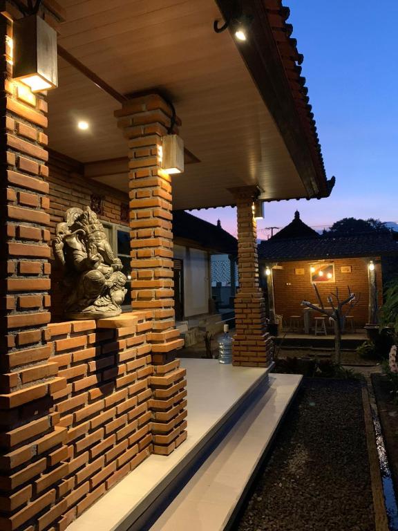 Ambara Guest House, Tampaksiring (updated prices 2024)