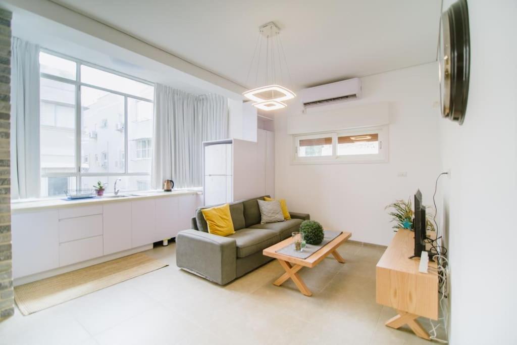 Amazing Apartment 2 BR & 2 Bathrooms !, Tel Aviv (precios actualizados ...