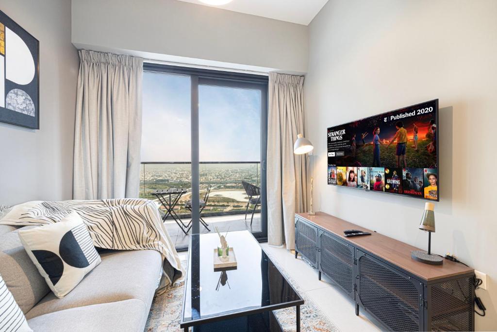 Modern 1BR with Canal View - Zada Tower, Business Bay, Dubai (updated ...