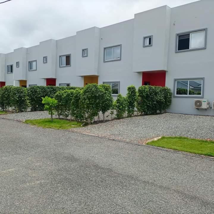 BIJOU Homes, Oyibi (aktualisierte Preise für 2024)