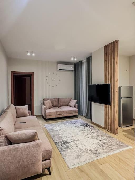Elegant Rose City Center Oasis, Tirana (updated prices 2026)