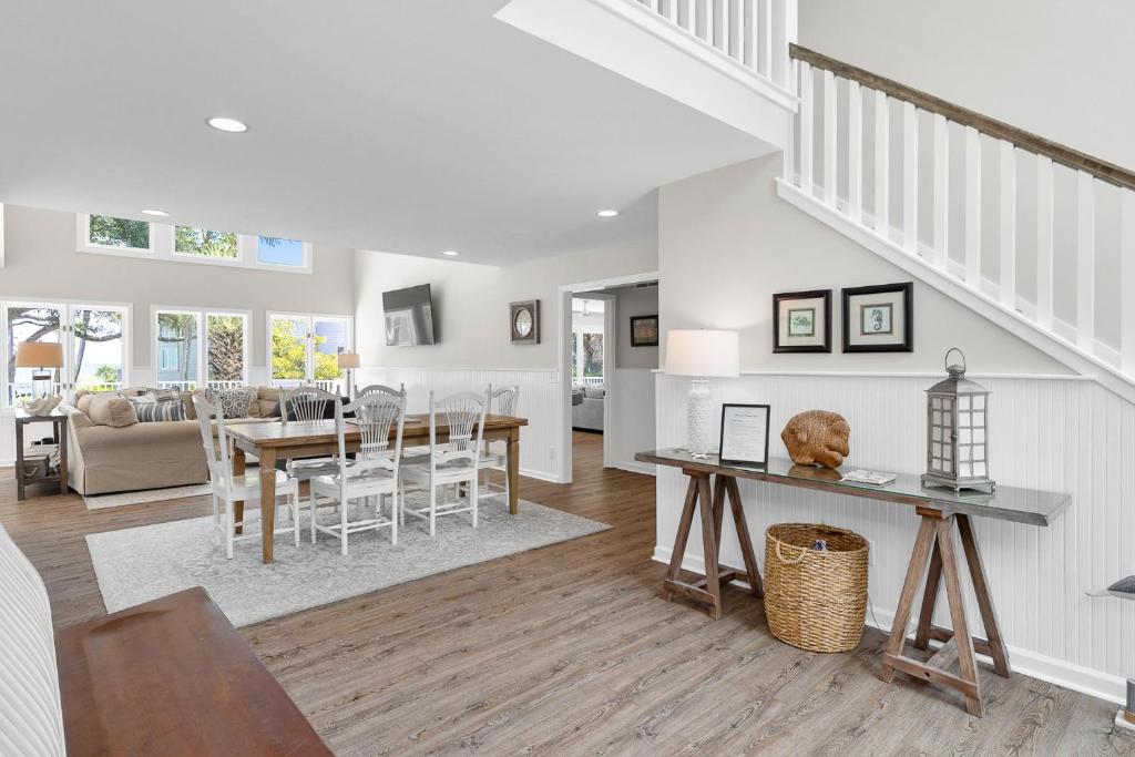 6 Wanderer - Stunning home!! Ocean View, Heated Pool Deck, & Game Room ...