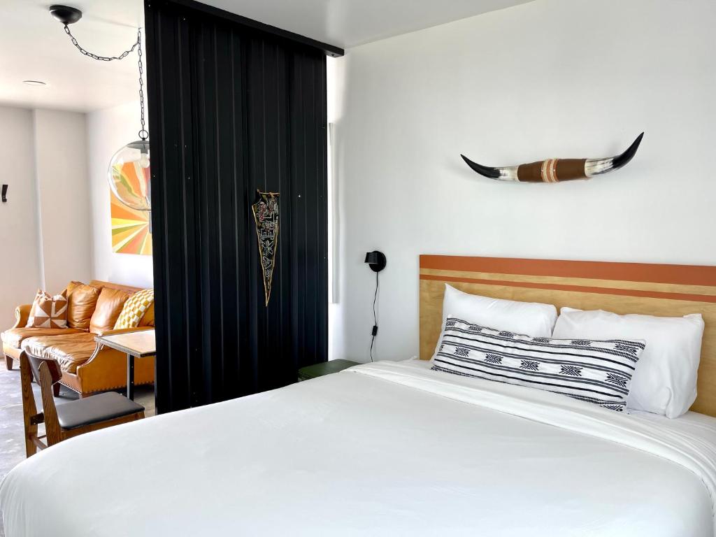 Pik-Pak Service Station Motel, Marfa (updated prices 2026)