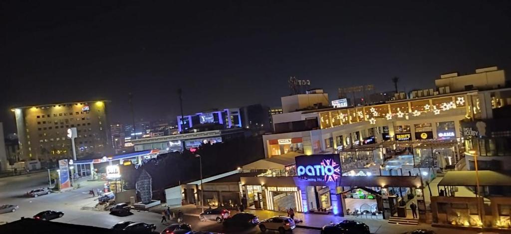 NEW CAIRO south of the Academy AREA C and next to the North Teseen ...
