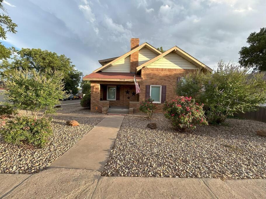 Canyon Main Street Oasis, Canyon (updated prices 2025)