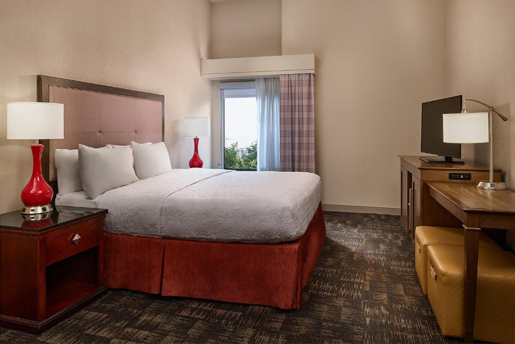 Hampton Inn Boston Logan Airport, Boston (updated prices 2025)