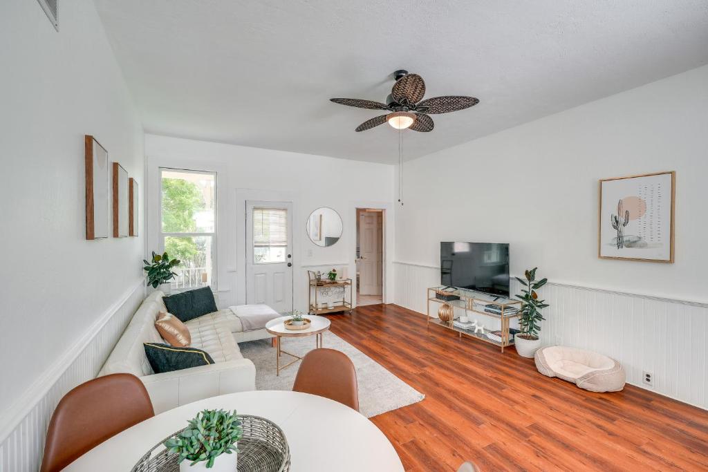 Modesto Mansion on 2 Acres - Great for Families!, Modesto (updated ...