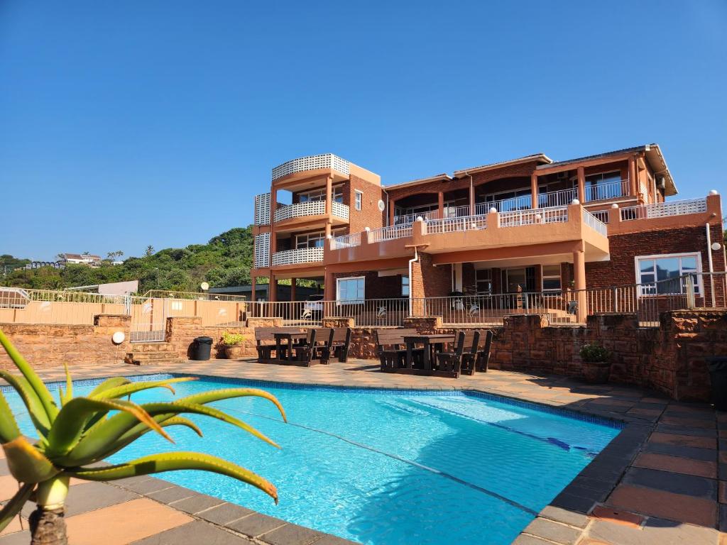 Golden Dawn Chalets, La Mercy (updated prices 2025)