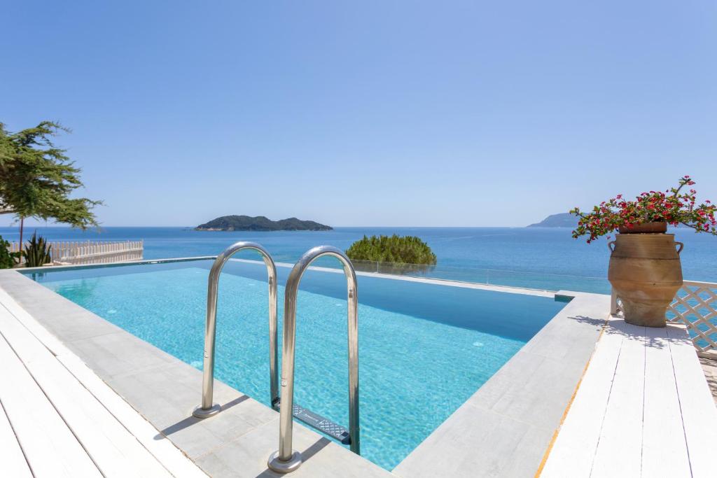 Azzure Vista Seafront Villa, Vasilikos (updated prices 2026)